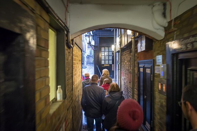 Secret Walking Tour of Central London - Why This Tour Works for Different Types of Travelers
