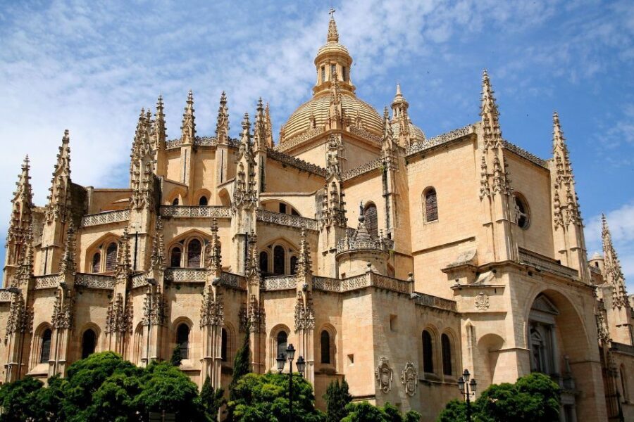 Segovia: Guided Walking Tour with Cathedral & Alcázar Entry - Authentic Insights from Reviewers