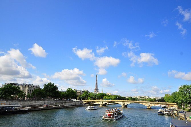 Seine River Cruise & French Crepe Tasting by the Eiffel Tower - The Itinerary in Detail