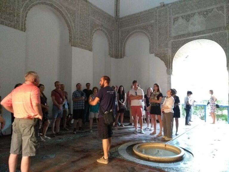 Seville: Alcázar Fast-Track Access with Guided Tour - Why This Tour Is a Good Fit