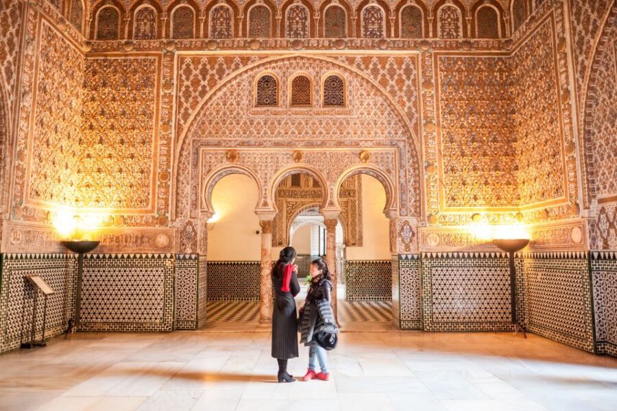 Seville: Alcazar Guided Tour with Entrance - The Guided Experience: What to Expect