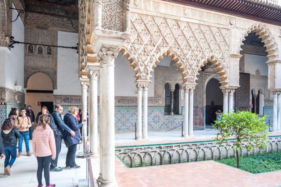 Seville: Cathedral, Giralda & Alcazar Entry With Guided Tour - What to Expect at Each Site