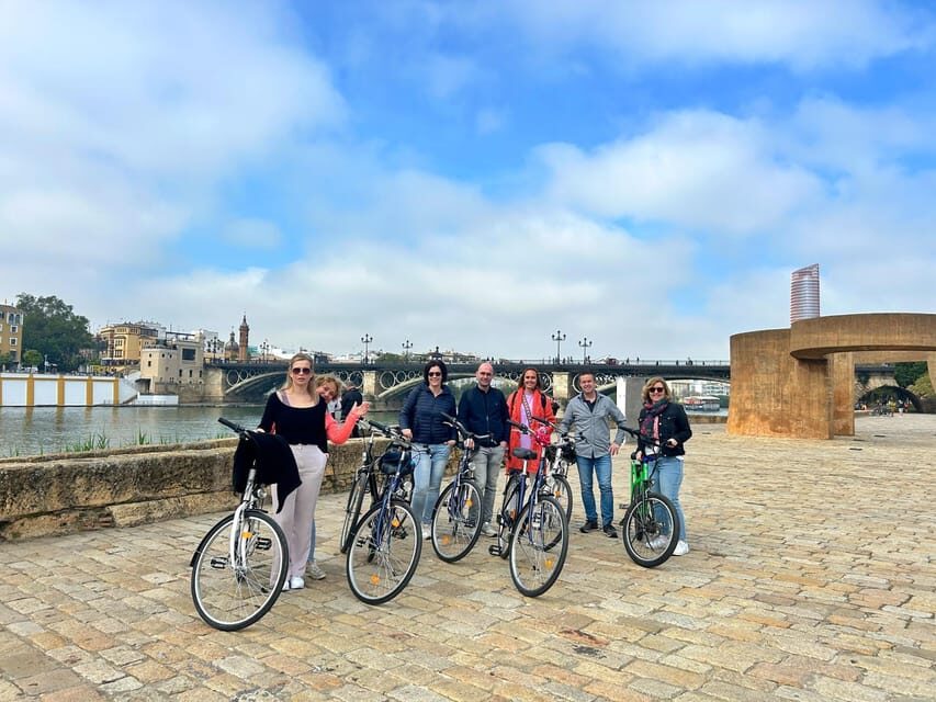 Seville: Dutch Cycling Highlights Tour with local guide - The Ride and Group Experience