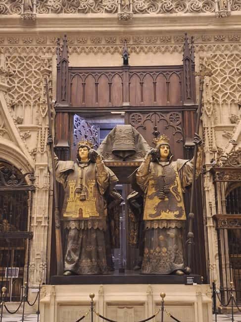 Seville: Guided tour of the Alcazar, Cathedral, and Giralda - Who Will Love This Tour?