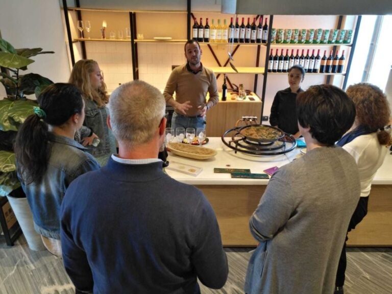 Seville: Paella Showcooking Experience - The Experience in Detail