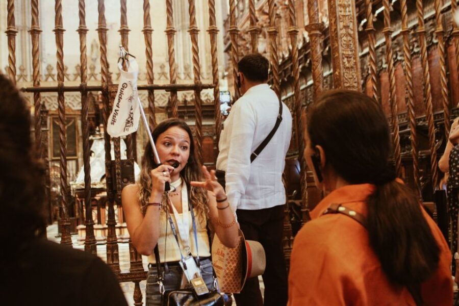 Seville: Royal Alcazar, Cathedral, and Giralda Tower Tour - Meeting and Introduction