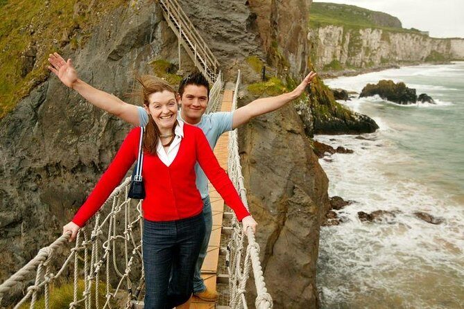 Shore Excursion: Giants Causeway Tour From Belfast Port (Extra Leg Room Bus) - Transportation & Group Size