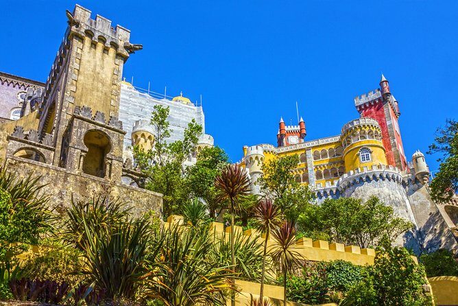 Sintra Deluxe from Lisbon with Pena Palace ticket - Cascais: A Charming Coastal Town