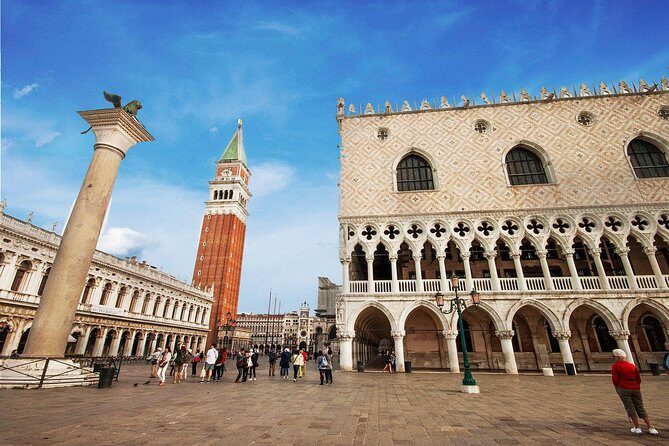 Skip the Line: Doge's Palace Guided Tour in Venice - The Guides: Knowledge and Charisma Matter