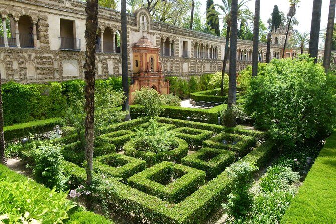 Small-Group Alcazar of Seville Guided Tour with entry ticket - The Itinerary in Detail