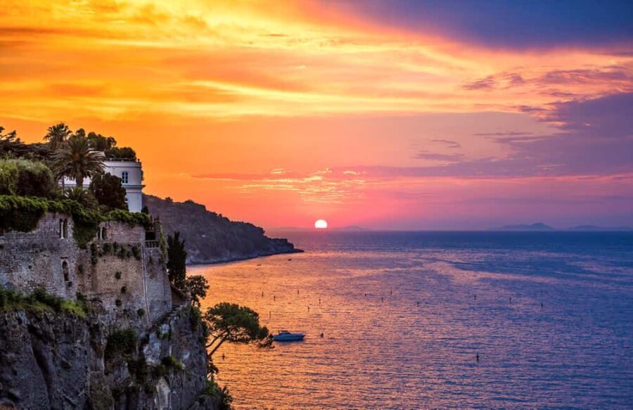 Sorrento: Sunset City Walking Tour with Limoncello Tasting - What to Expect from This 90-Minute Sunset Walk