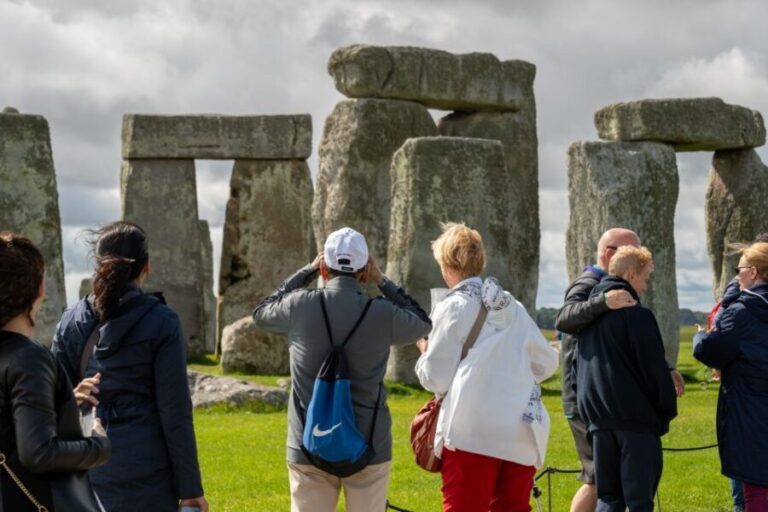 Southampton: Cruise Transfer to London via Stonehenge - Transportation & Group Size: What to Expect