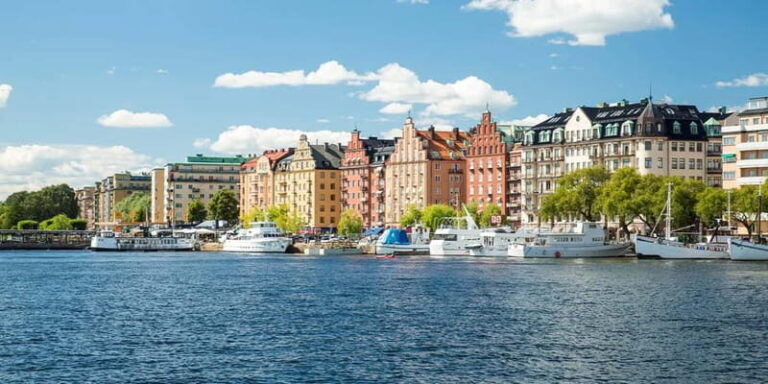 Stockholm: Highlights Boat Tour - Audio Guidance and Comfort