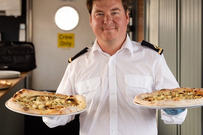 Stockholm Pizza Cruise - Explore Stockholm's Waterways - Food & Beverage – Tasty, Casual, and Inclusive
