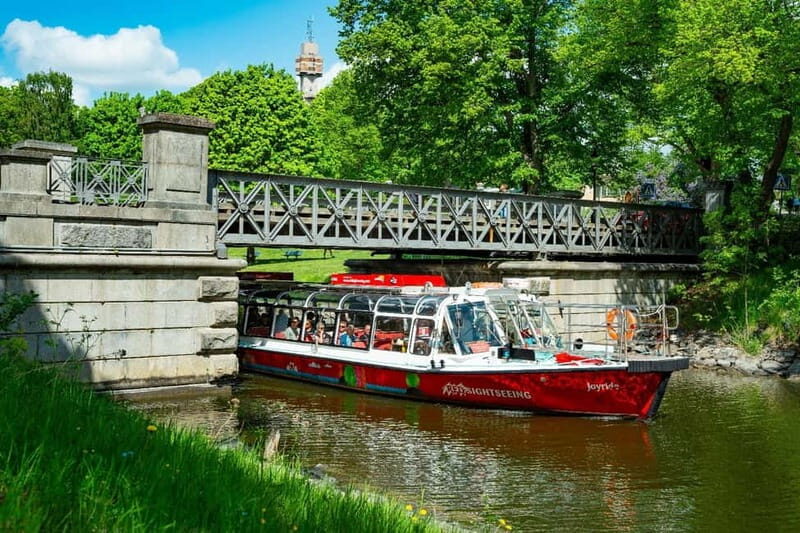 Stockholm: Royal Bridges & Canal Boat Tour with Audio Guide - The Onboard Experience and Facilities
