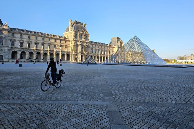 Sunrise Biking Tour: Paris Before the Crowds - An In-Depth Look at the Experience