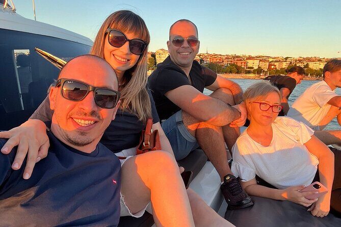 Sunset Cruise on Luxury Yacht with Transfers - FAQ