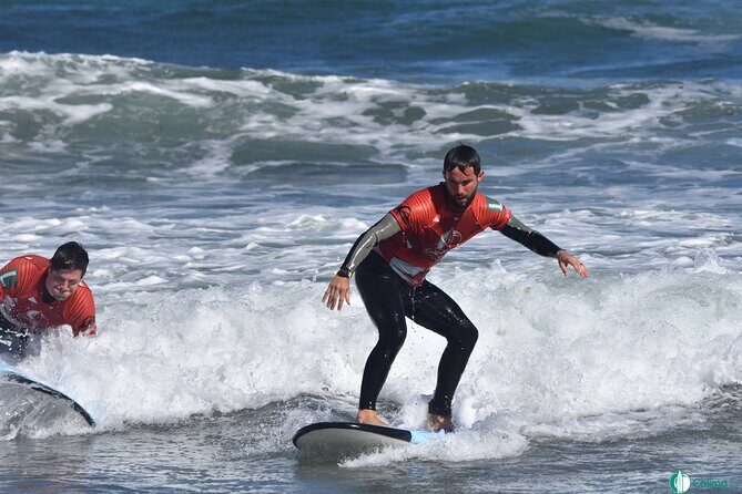 Surf lessons in Famara 9:15-14:30h (4 hours of class) - What’s Included and What to Keep in Mind