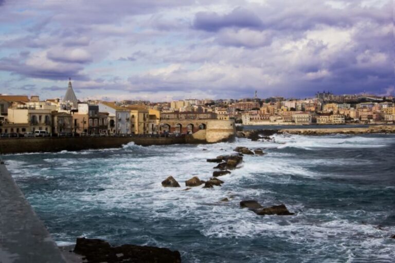 Syracuse: Highlights of Ortigia Guided Walking Tour - What to Expect: Experience and Practicalities