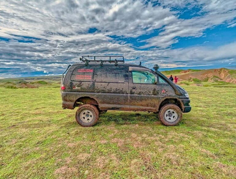 Tbilisi: Real Adventure  Gareja & Rainbow Desert 4x4 + Hike - An In-Depth Look at the Tour Experience