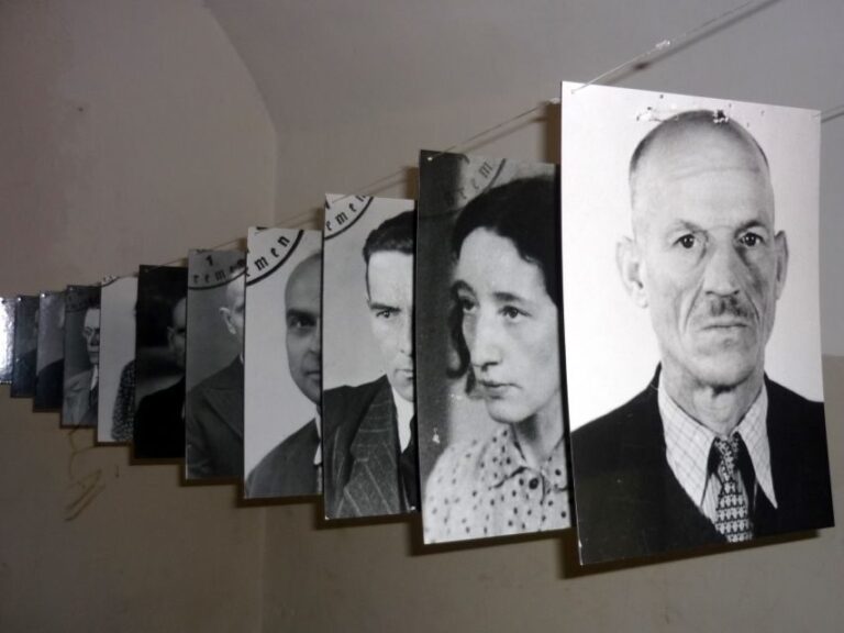 The Dark Side of Bremen: Killers and Criminals - The Value for Money