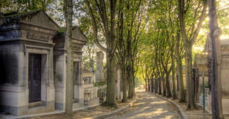 The Père Lachaise Cemetery: Guided 2-Hour Small-Group Tour - What to Expect During the Tour