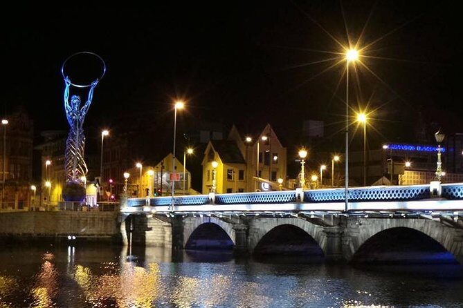 The Real Eclectic Belfast City Walking Tour/Experience. - What to Expect from the Experience