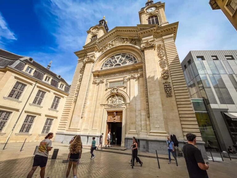 Tour of Old Lyon in Bellecour with a guide - Final Thoughts: Who Will Love This Tour?