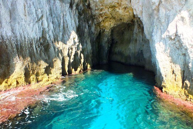 Tour of the island of Ortigia and exploration of sea caves with baths. - Final Thoughts