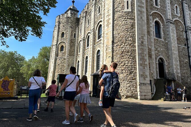 Tower of London for kids & families Private Guided Tour with pre-booked Tickets - What to Expect from the Guides and the Experience
