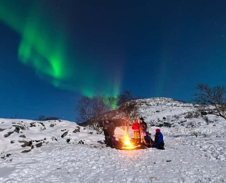 Tromsø: All-Inclusive Northern Lights Hunt - An In-Depth Look at the Tromsø Northern Lights Experience