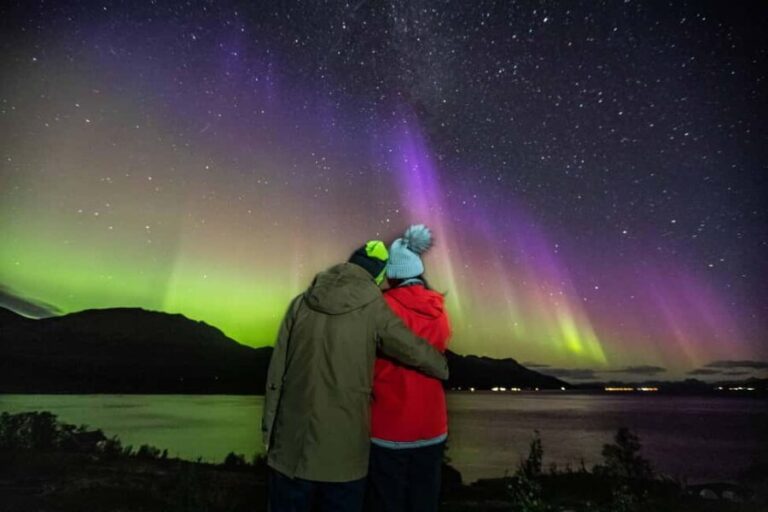 Tromsø: Northern Lights Chase in a Mercedes Benz with Photos - The Small Group Advantage