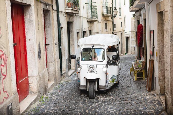 Tuk Tuk Tour in Lisbon's Old Town - Tram 28 - The Detailed Itinerary: Exploring Lisbon’s Highlights