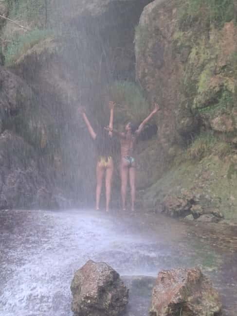 Valencia: Montanejos Thermal Spring & Girlfriend Waterfall - Activities and Customization Options