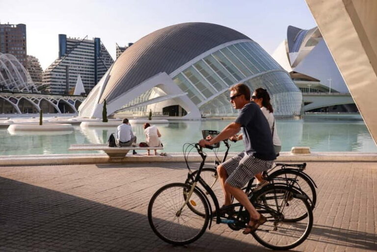 Valencia: Oceanogràfic, Hemisfèric & Science Museum Combo - Practical Tips for Visiting