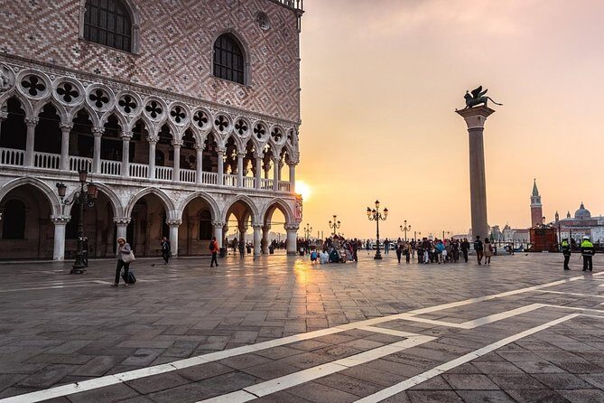 Venice in a Day: The Main Highlights of the City - Inside the Doge’s Palace: Power, Politics, and Prison Cells