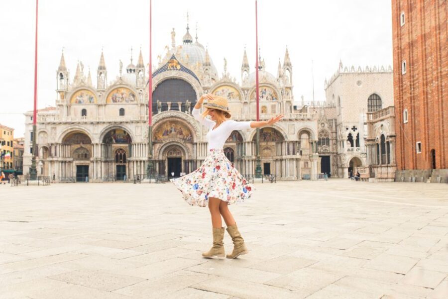 Venice: Photoshoot at Piazza San Marco and the Canals - What to Expect from the Experience