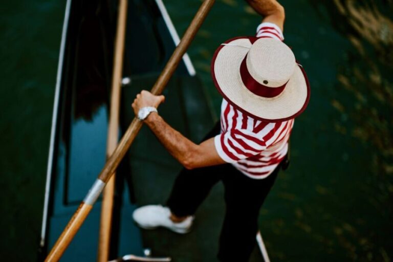 Venice: Private Gondola Ride - Who Is This Tour Best For?