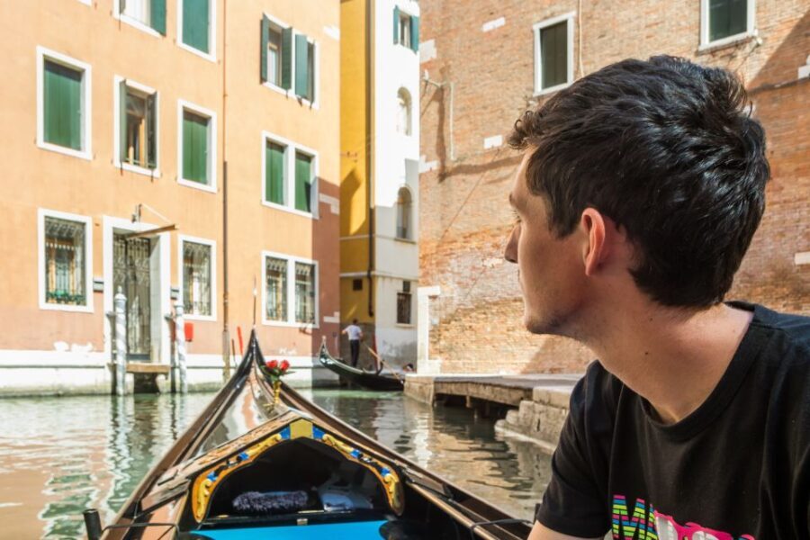 Venice: Shared Gondola Ride Across the Grand Canal - Who Will Love This?