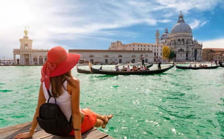 Venice: Walking Tour and Shared Gondola Ride - Key Points