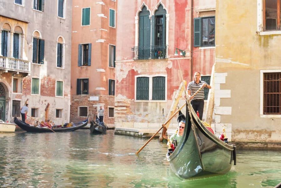 Venice: Winter Walking Tour & Romantic Gondola Ride Upgrade - A Closer Look at the Tour Itinerary and What You Can Expect