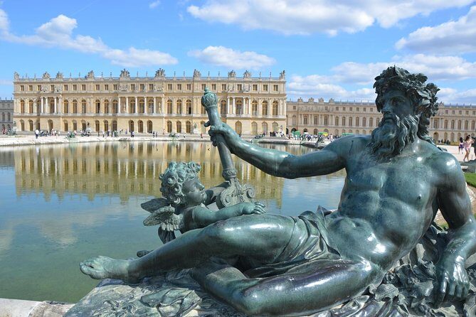 Versailles Domain Small-Group Guided Tour from Paris - Gardens and Fountain Shows