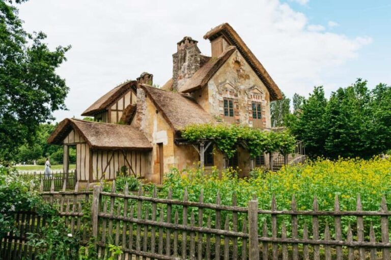 Versailles: Palace, Gardens & Queens Estate Guided Tour - Palace of Versailles: The Heart of Royal Power