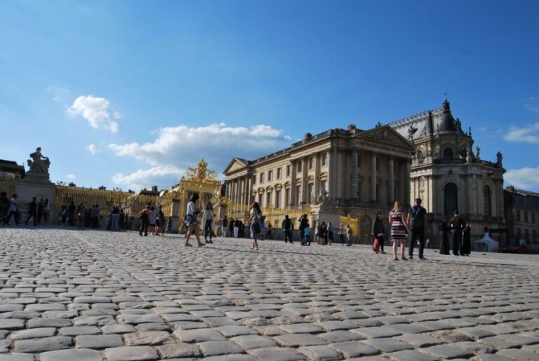 Versailles: Palace Guided Tour with Skip-the-Line Ticket - Exploring the Palace: What Youll Experience