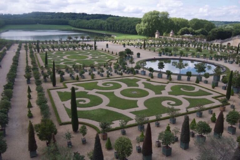 Versailles: Skip-the-Line Versailles Palace and Gardens Tour - Who Will Love This Tour?