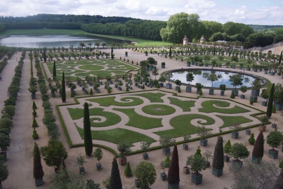 Versailles: Skip-the-Line Versailles Palace and Gardens Tour - Who Will Love This Tour?