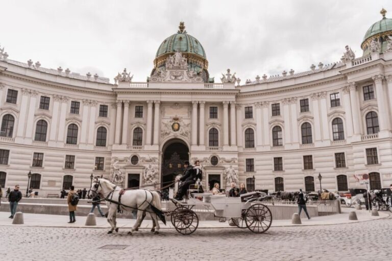 Vienna: Culinary Horse-Drawn Carriage Experience - What makes this experience stand out?