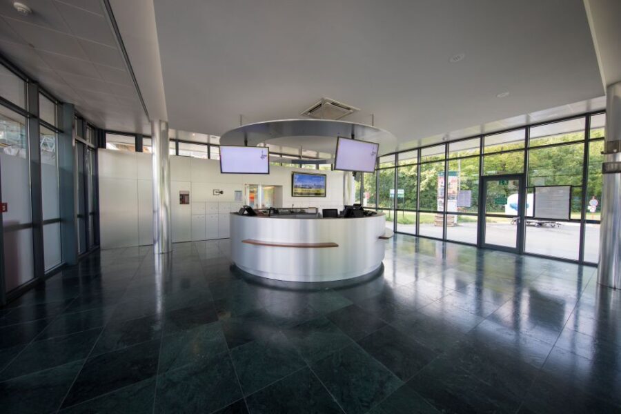 Vienna: Skip-the-Line Entrance Ticket to the Danube Tower - The Park and Surroundings