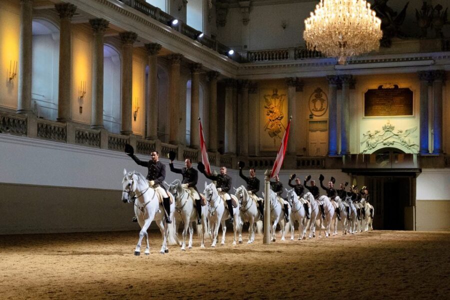 Vienna: Spanish Riding School 45-Minute Performance Show - The Performance: Horses, Music, and Education
