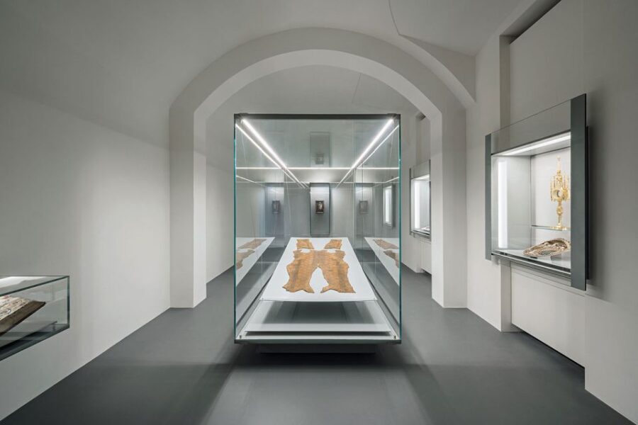 Vienna: St. Stephen's Cathedral & Dom Museum Wien Tickets - Exploring the Dom Museum Wien